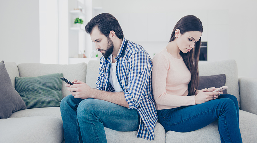 Smartphones and Uncommunicative Families | NRI JOURNAL | Nomura ...